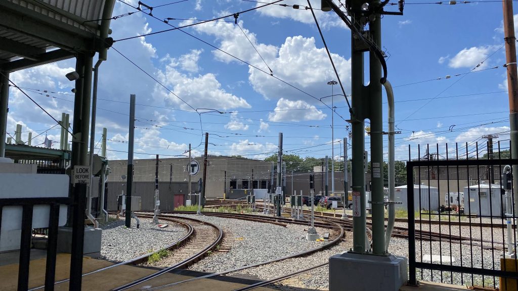 Riverside (Green Line) – Chelsea's Corner